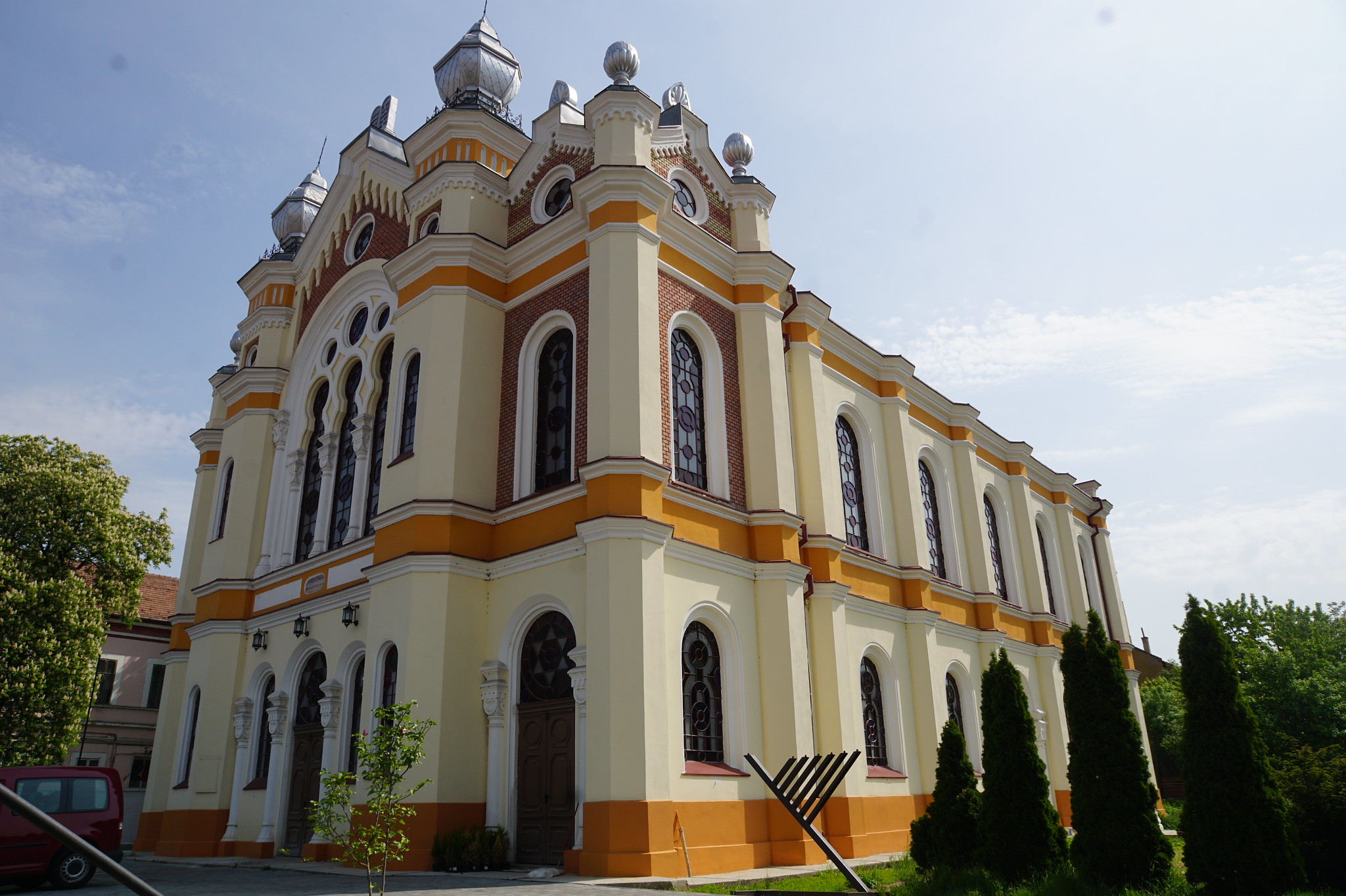 Oradea - jewish heritage, history, synagogues, museums, areas and sites ...