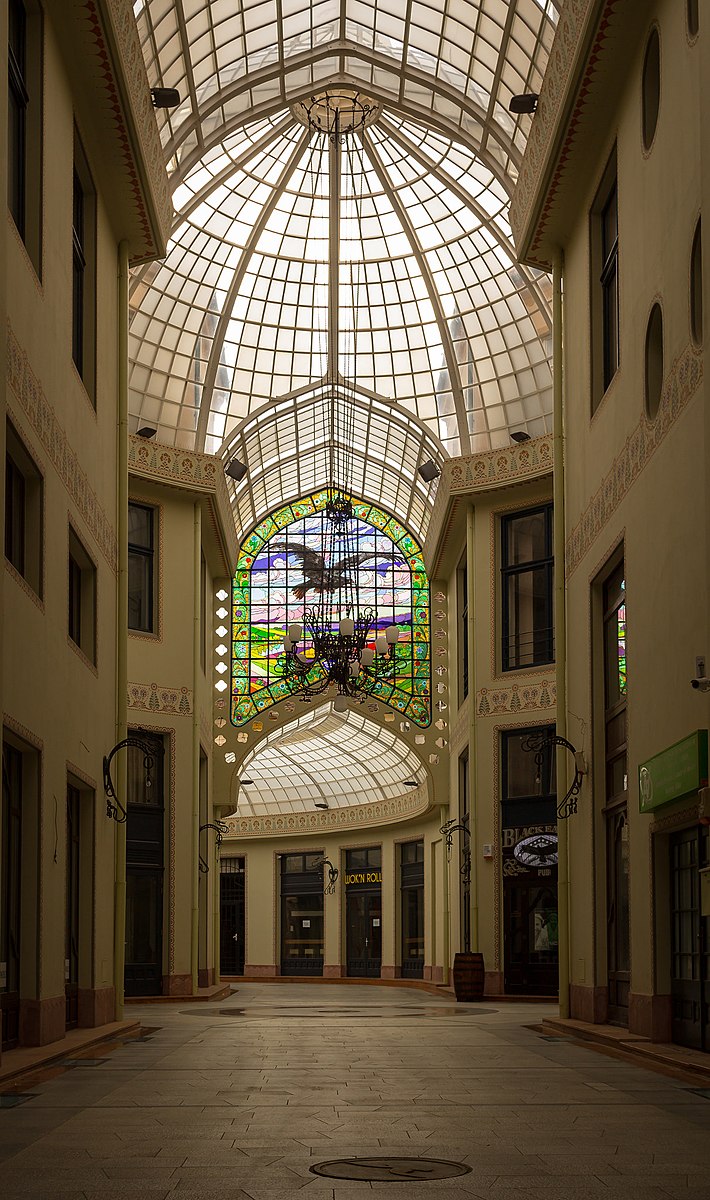 Oradea - jewish heritage, history, synagogues, museums, areas and sites ...