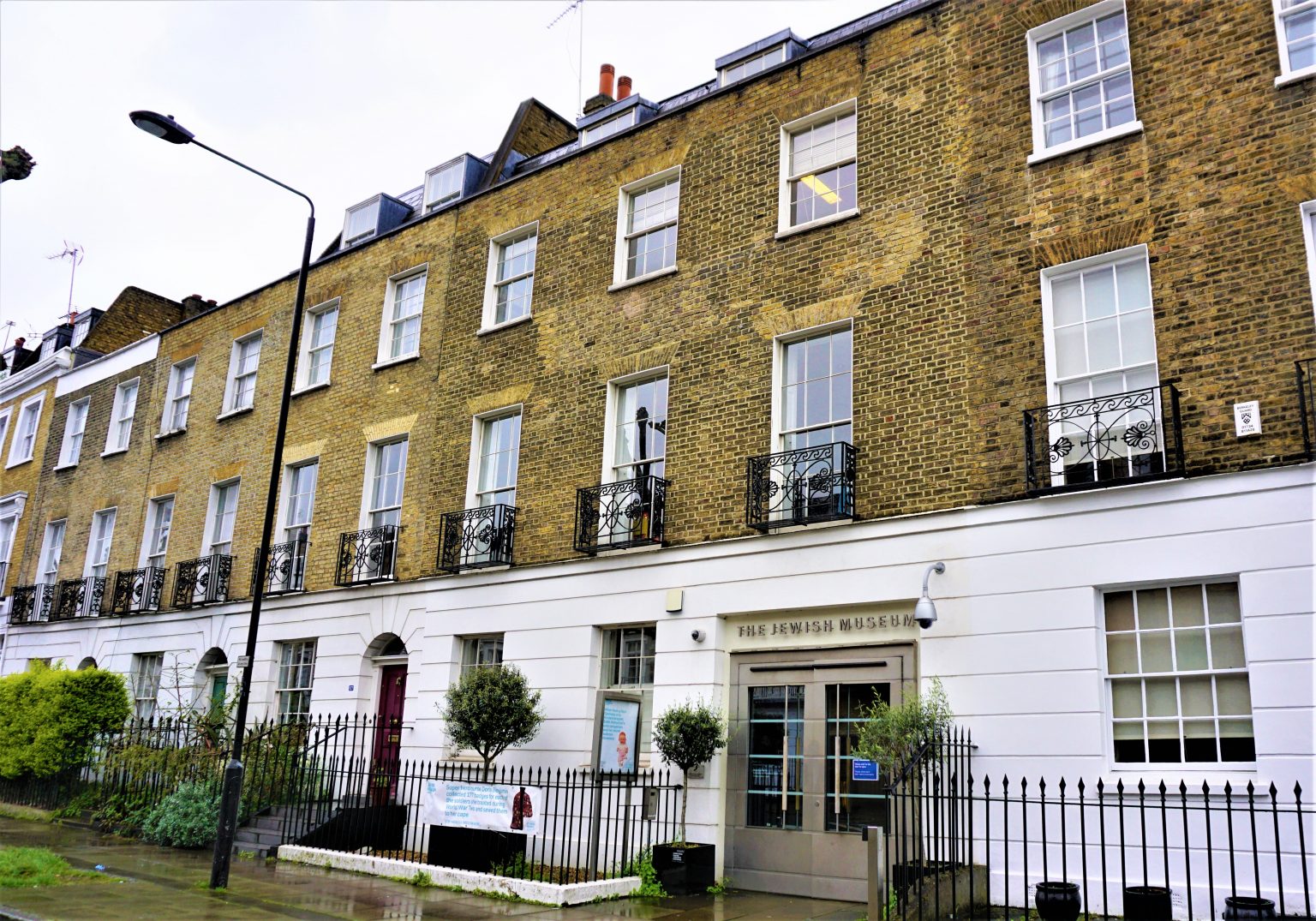 London - jewish heritage, history, synagogues, museums, areas and sites ...